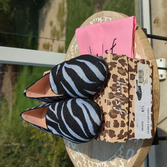 French Sole | Shoes | French Sole Ny Zebra Tapestry Flats 65 | Poshmark